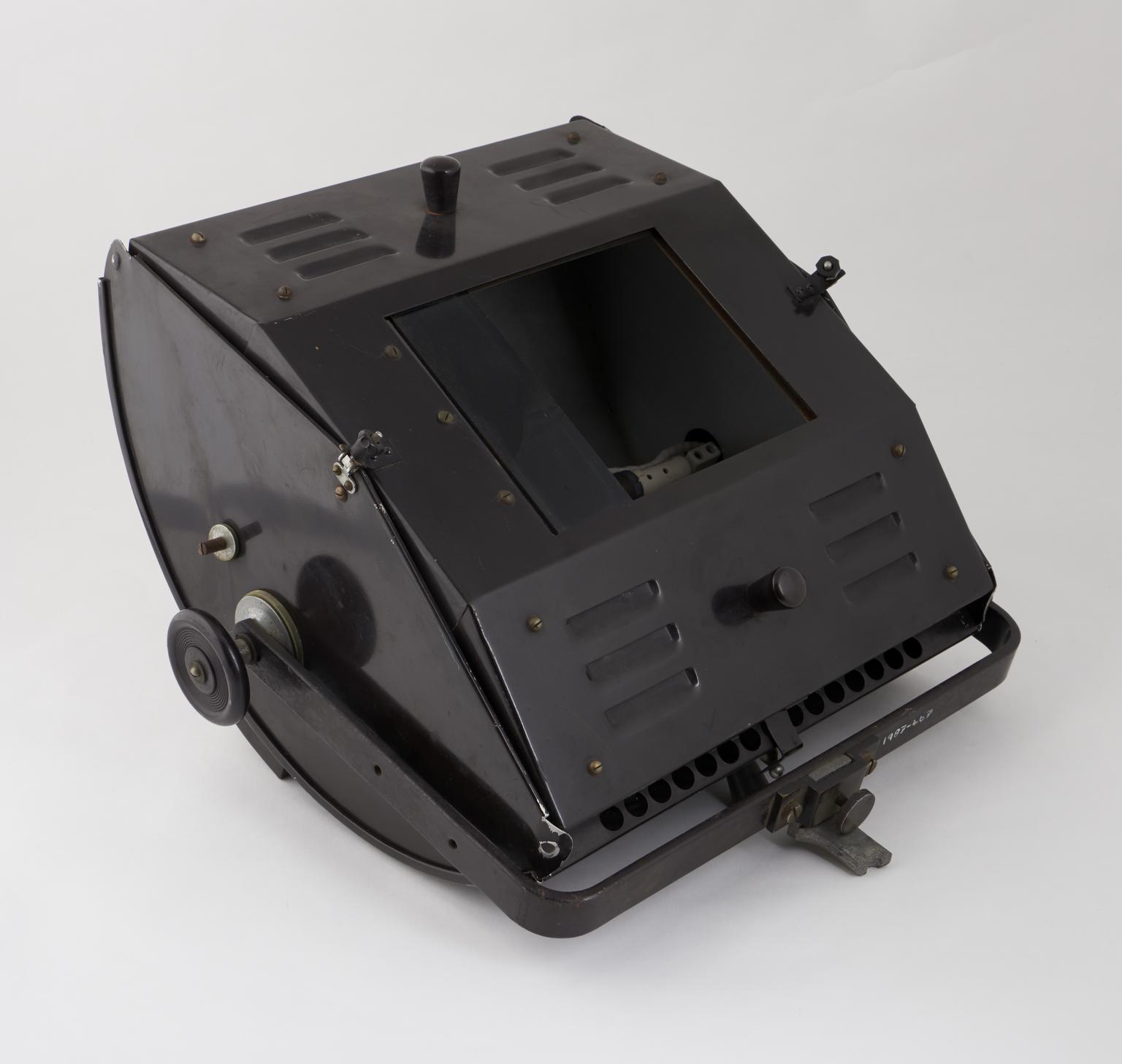 Hanovia-Muir analytic lamp | Science Museum Group Collection