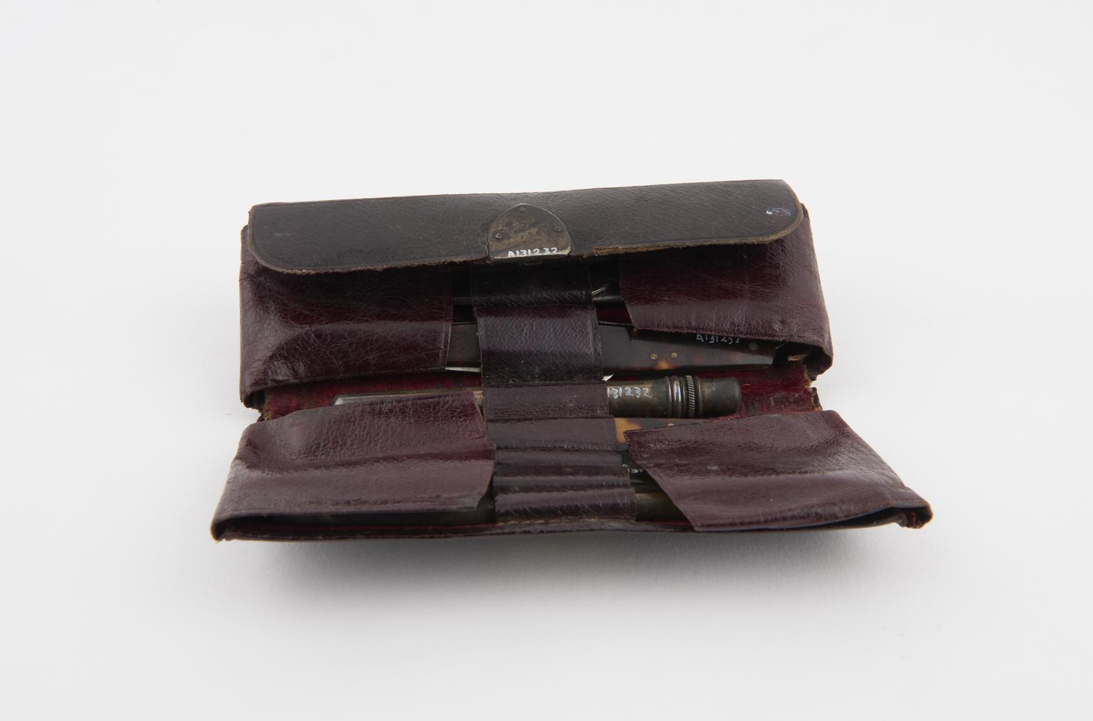 Pocket surgical instrument set | Science Museum Group Collection