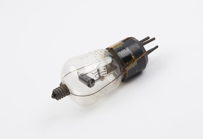 McVitie Weston valve collection, MOV valve, type R4 (Admiralty) | Science Museum Group Collection