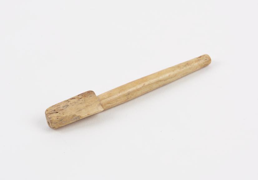 Spatula(?), bone, Hamonic collection, excavated | Science Museum Group ...