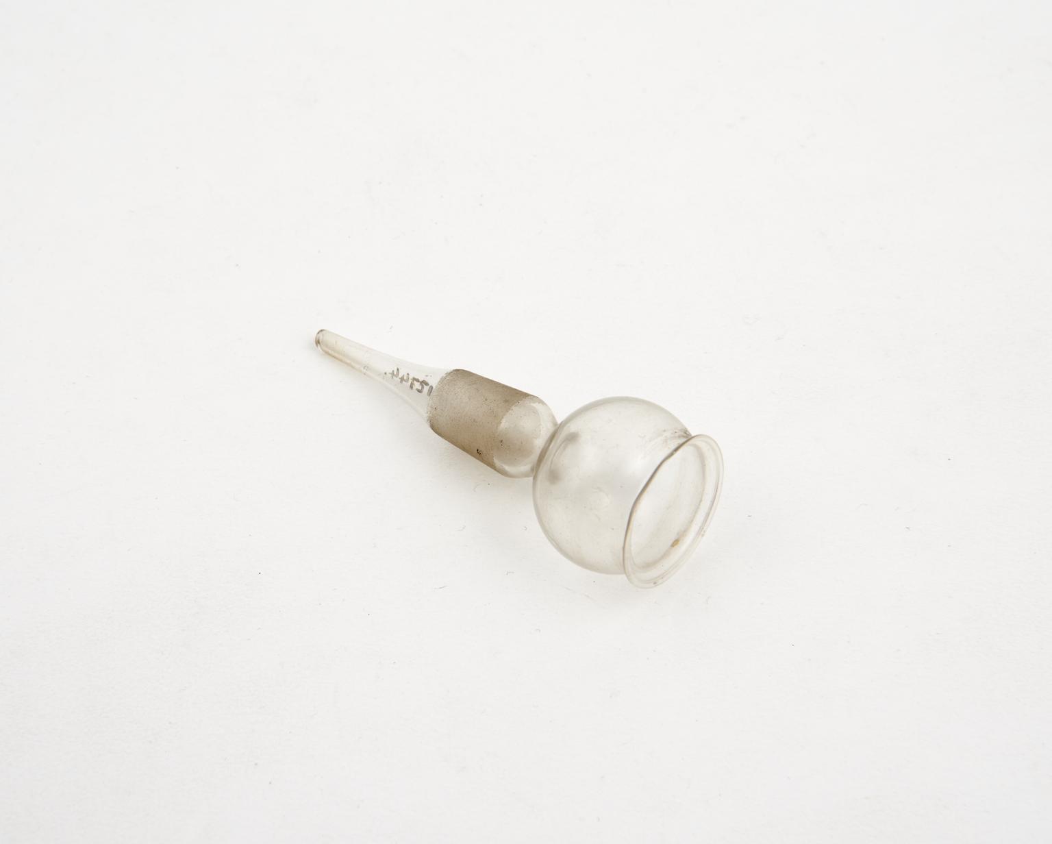 Pipette for diluting solution in haemoglobinometer | Science Museum ...
