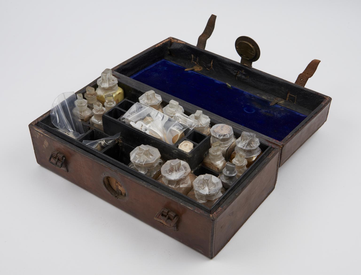Wooden medicine chest, 1893-1900 | Science Museum Group Collection