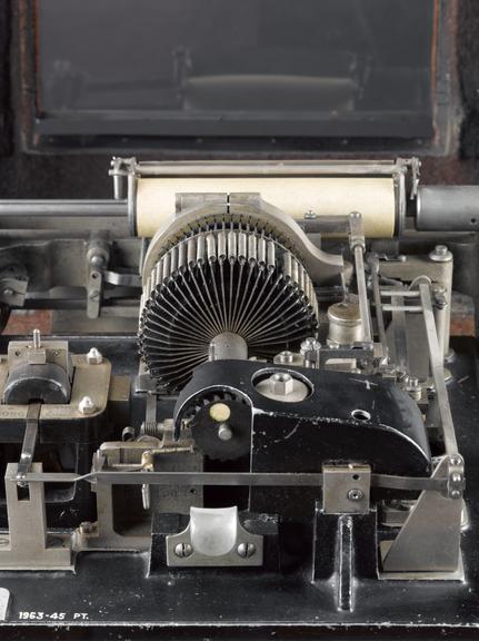 Creed 2P automatic teleprinter, 1925-1963 | Science Museum Group Collection