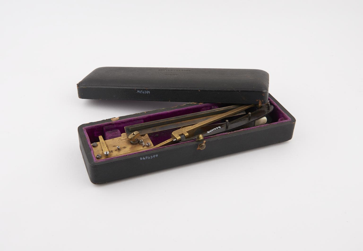 Cased Marey sphymograph | Science Museum Group Collection