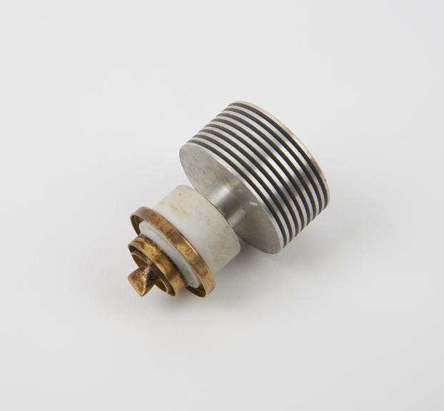 Machlett type ML8535 ceramic coaxial anode radiator triode valve (VTT ...