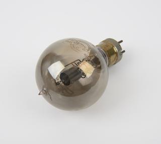 McVitie Weston valve collection, Mullard valve, type 0.30B | Science Museum Group Collection