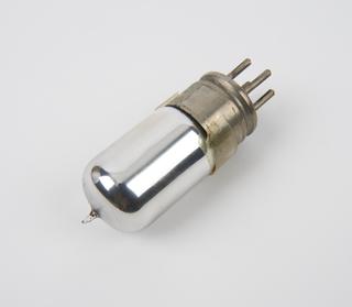 McVitie Weston valve collection, Frelat Triode valve | Science Museum Group Collection