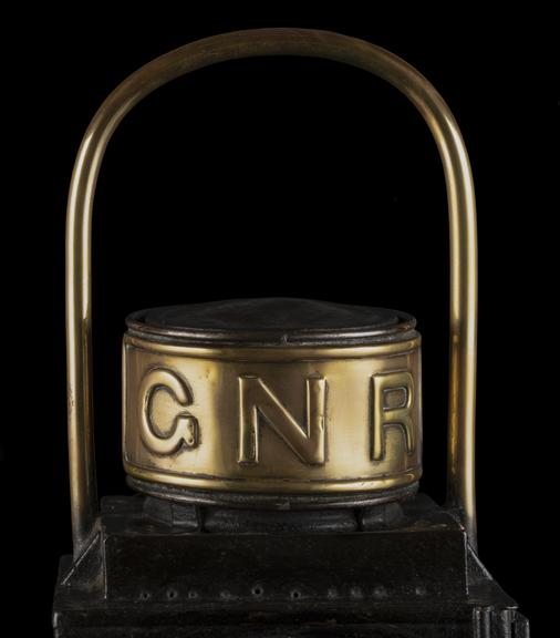 Great Northern Railway train tail lamp | Science Museum Group Collection