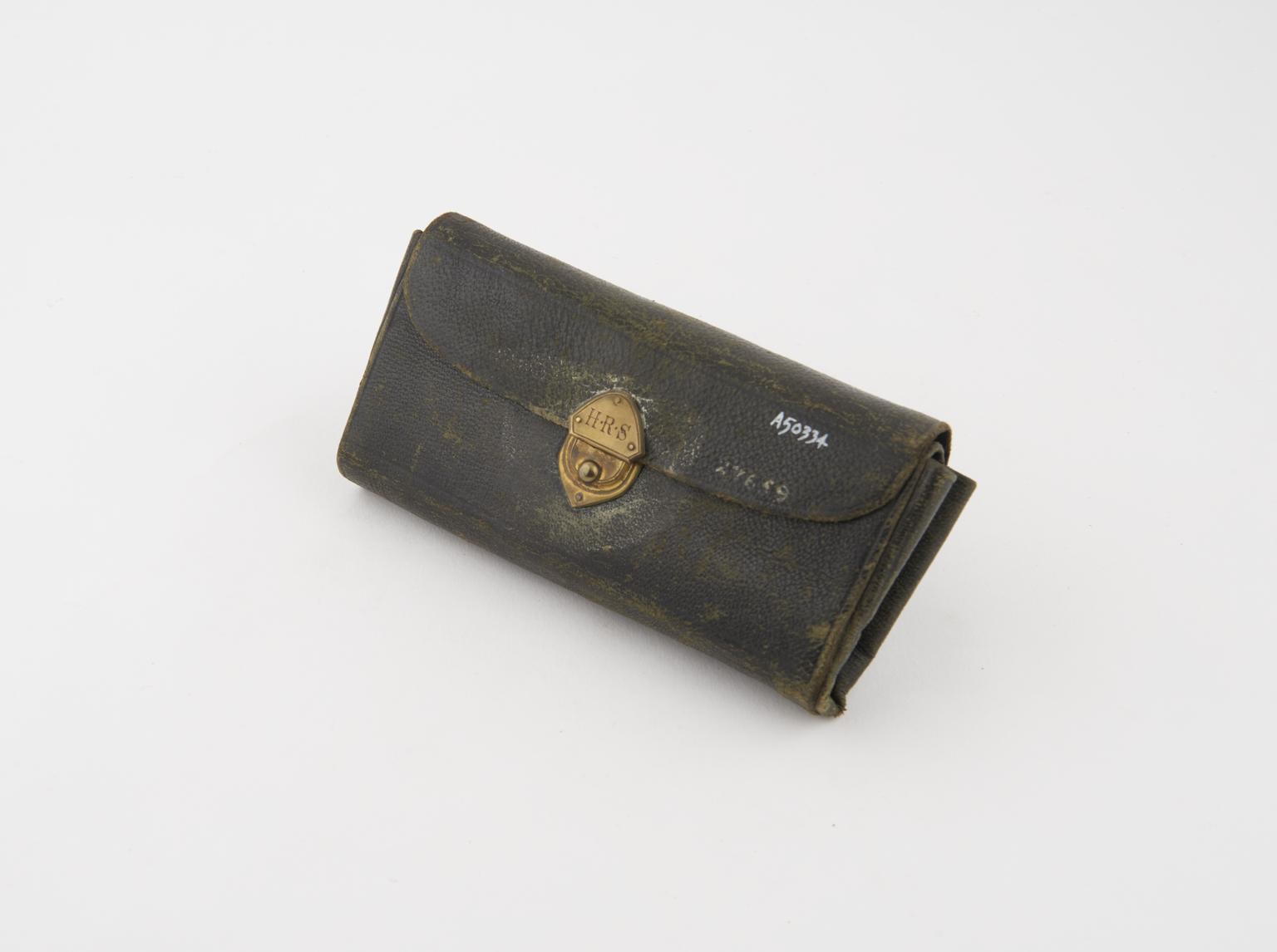 Pocket surgical instrument set | Science Museum Group Collection