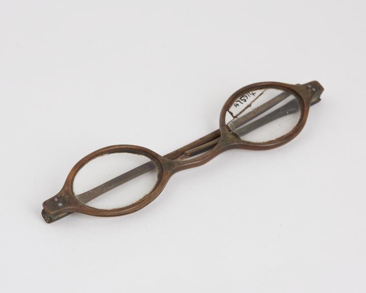 Straight spectacles | Science Museum Group Collection