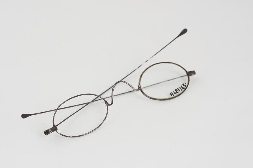 Spectacles, straight, steel wire | Science Museum Group Collection