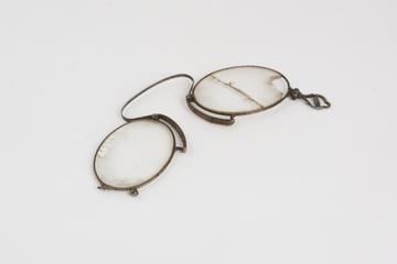 Pince nez | Science Museum Group Collection