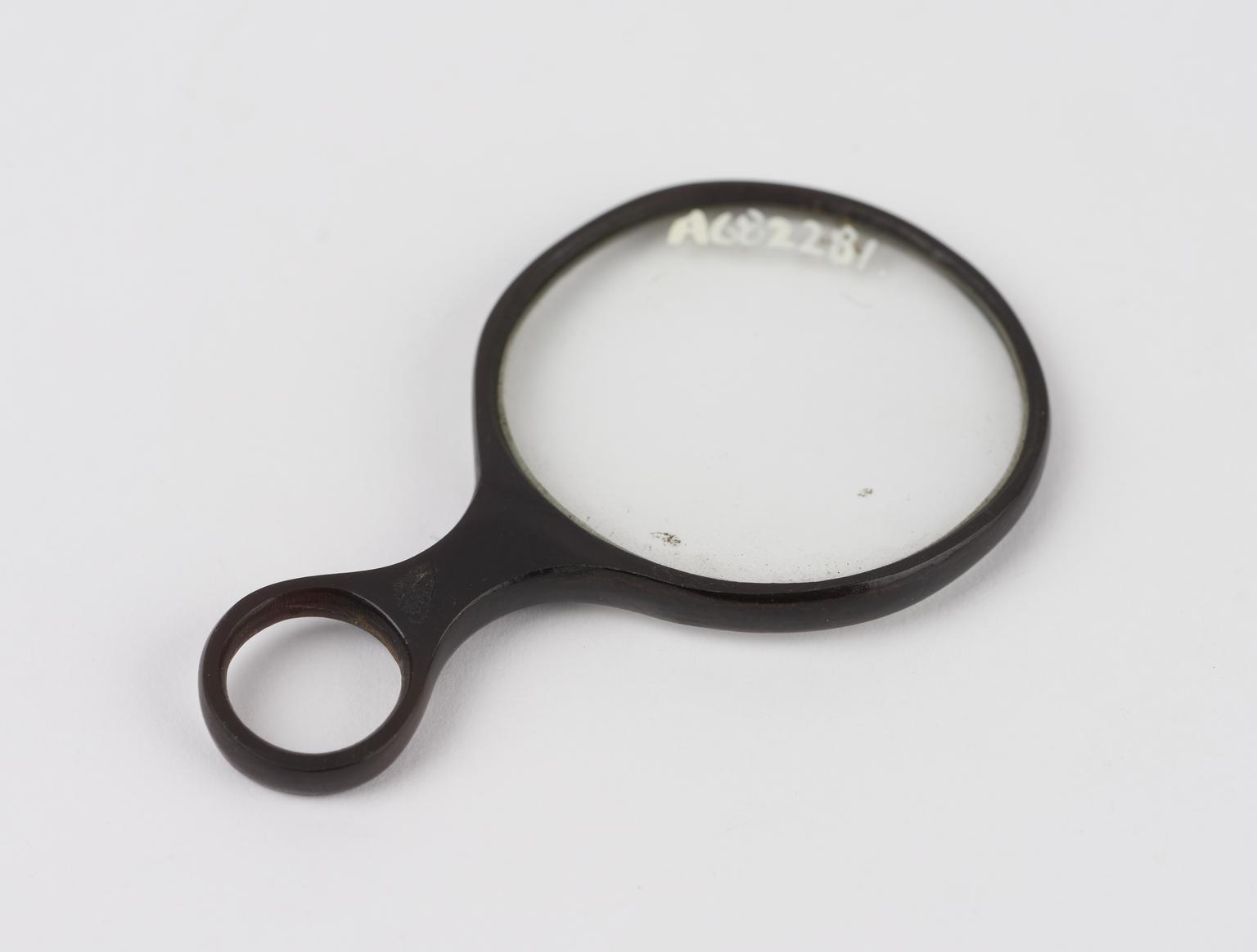 Magnifying glass | Science Museum Group Collection