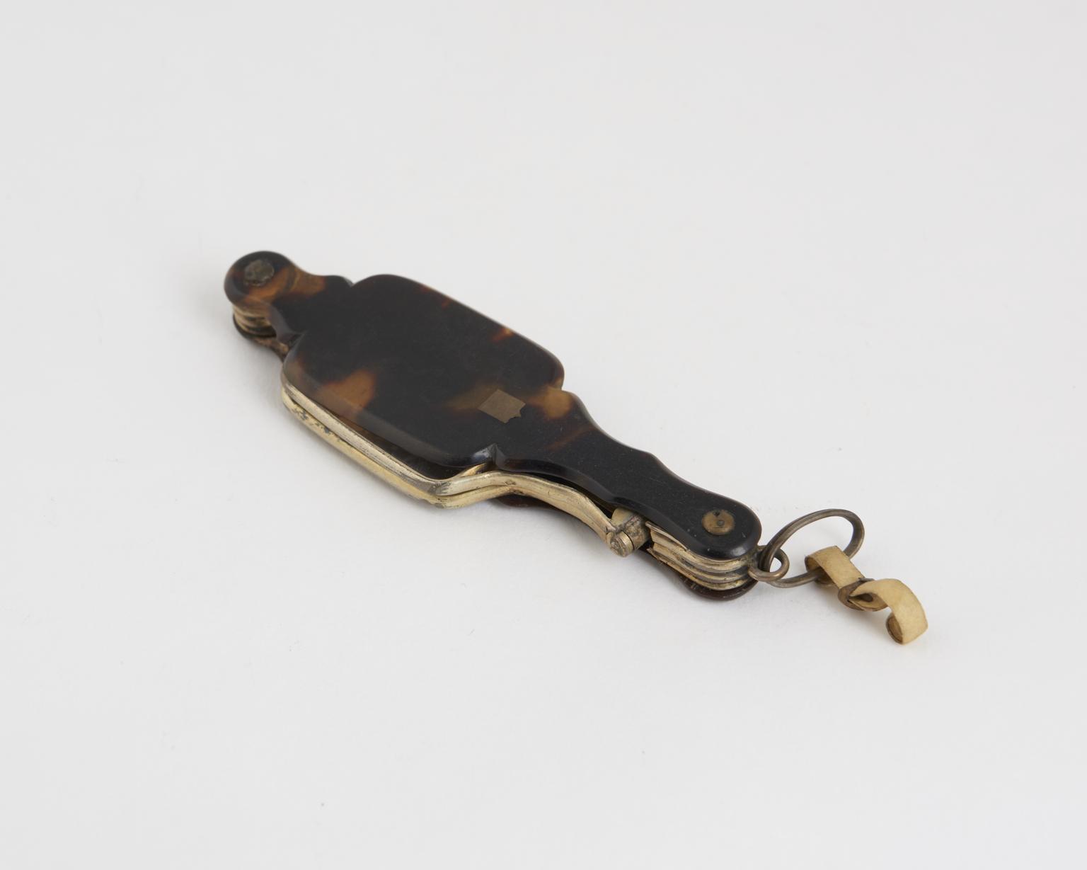 Hand, transverse folding | Science Museum Group Collection
