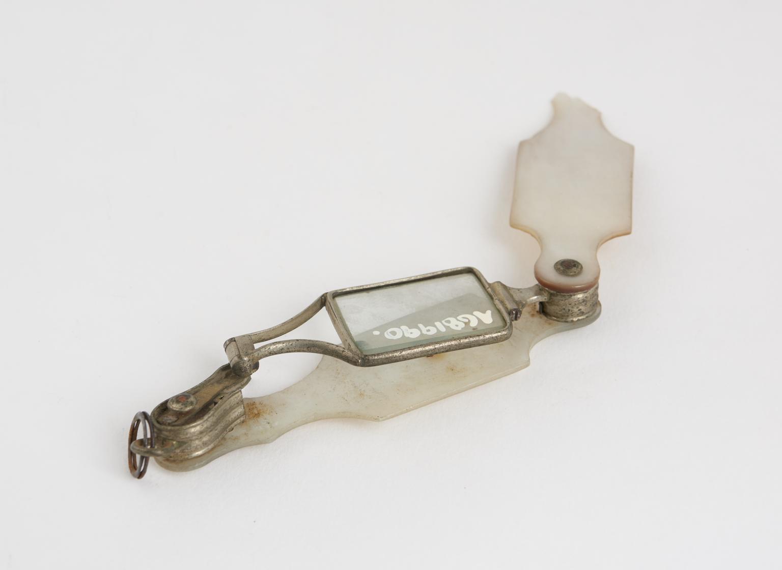 Hand, transverse folding | Science Museum Group Collection