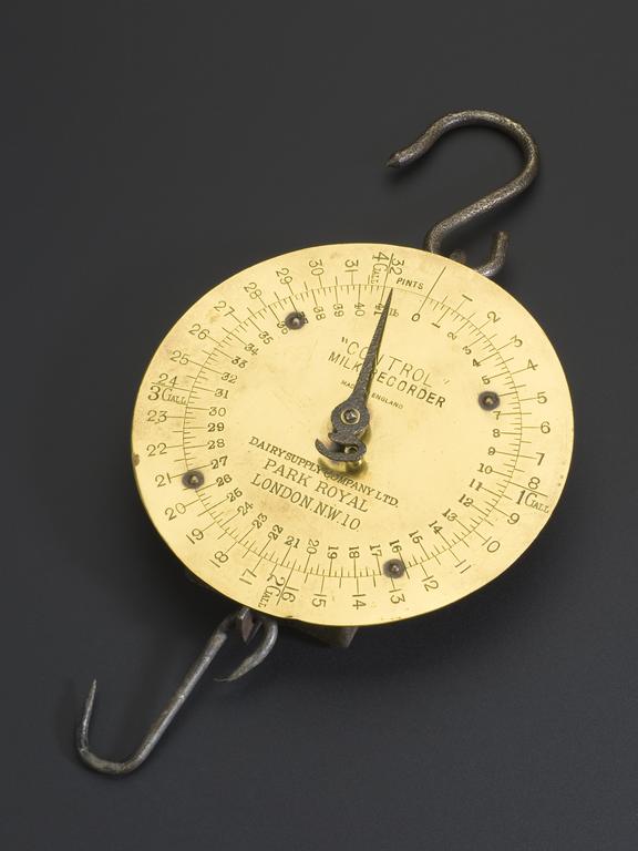 Spring balance with inscribed dial | Science Museum Group Collection