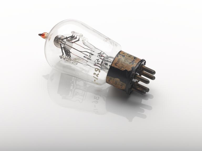 Siemens & Halske AG radio valve, 1884-1936 | Science Museum Group ...