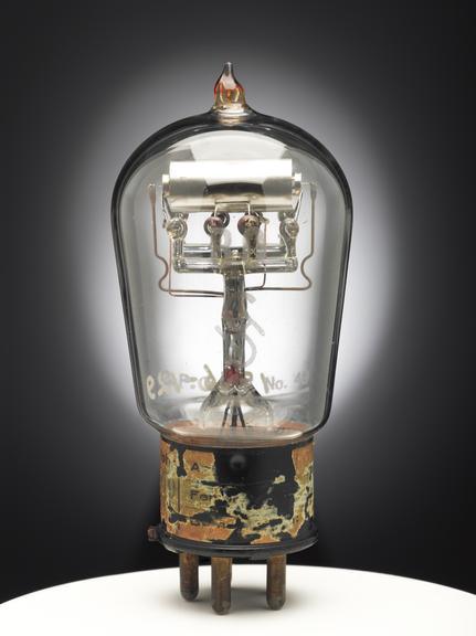 Siemens & Halske AG radio valve, 1884-1936 | Science Museum Group ...