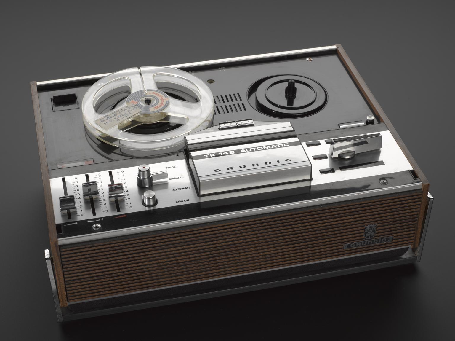 Reel-to-reel tape recorder | Science Museum Group Collection