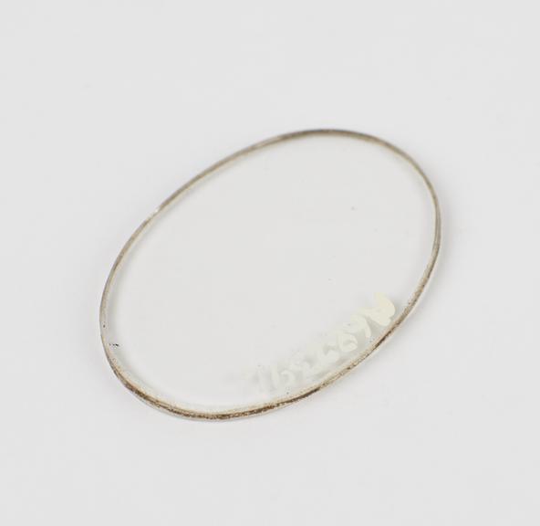 Oval (concave) lens | Science Museum Group Collection