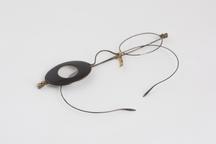 Curved spectacles | Science Museum Group Collection