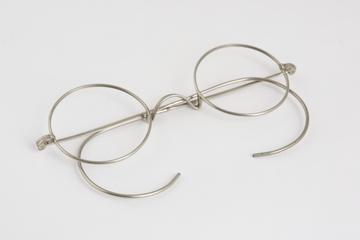 Coil spring spectacles, steel, without lenses, Engish | Science Museum ...