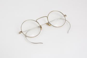 Pair of wire rimmed spectacles with circular lenses | Science Museum ...