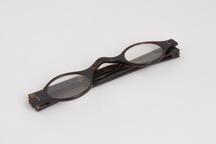 Transverse folding spectacles | Science Museum Group Collection