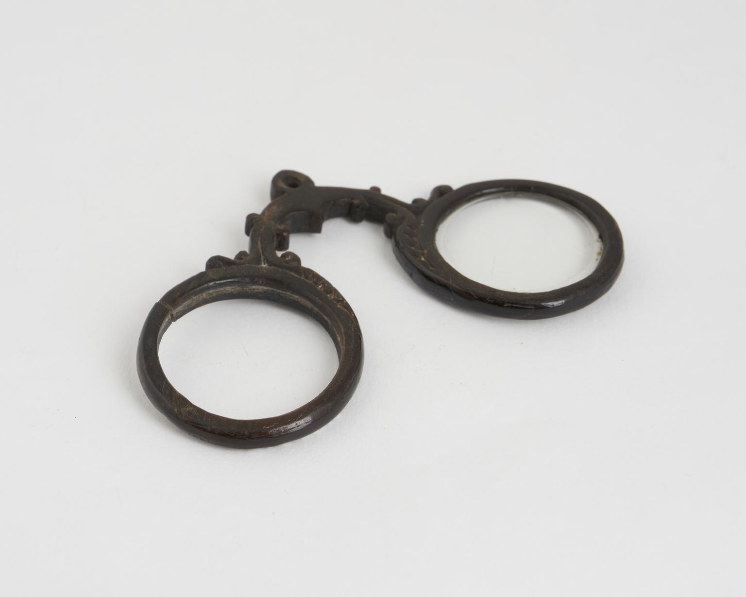 Bow spectacles | Science Museum Group Collection