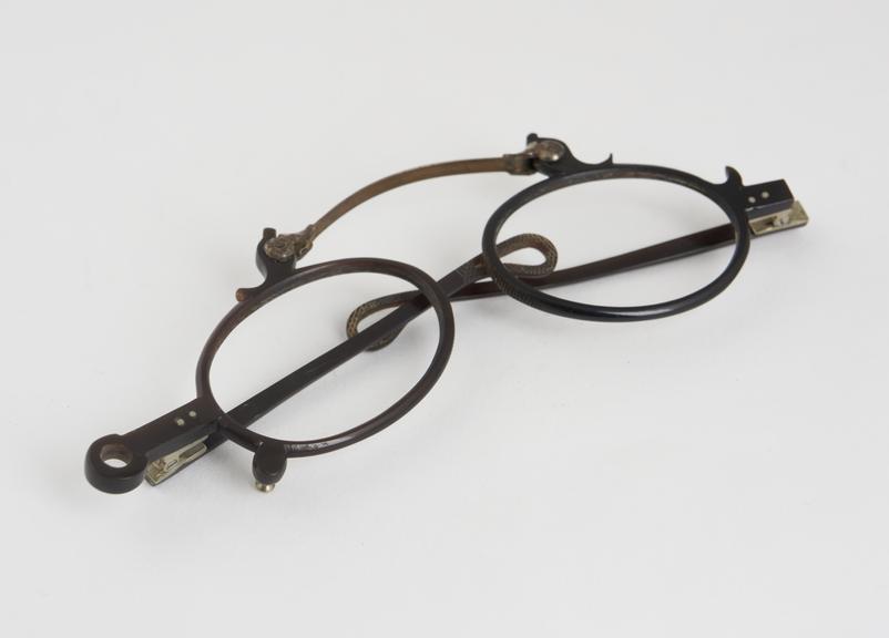 Bow, folding spectacles with short straight temple sides | Science ...