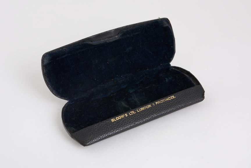 Spring lid spectacle case | Science Museum Group Collection