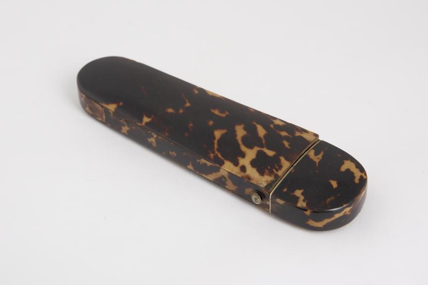 Hinged cap spectacle case | Science Museum Group Collection
