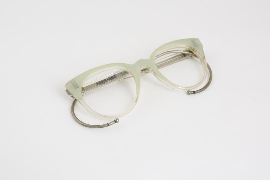 Pair of childs spectacle frames | Science Museum Group Collection