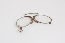 Pince nez | Science Museum Group Collection