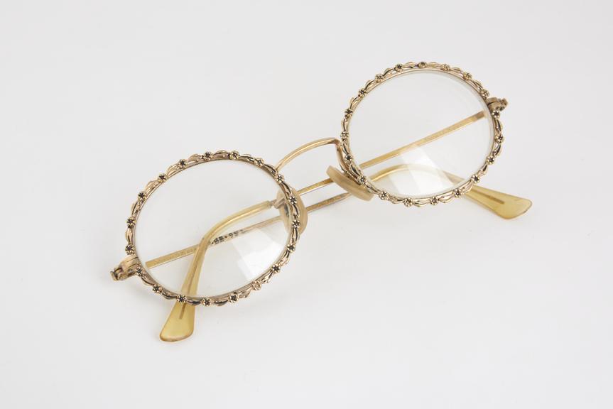 Pair of spectacles | Science Museum Group Collection
