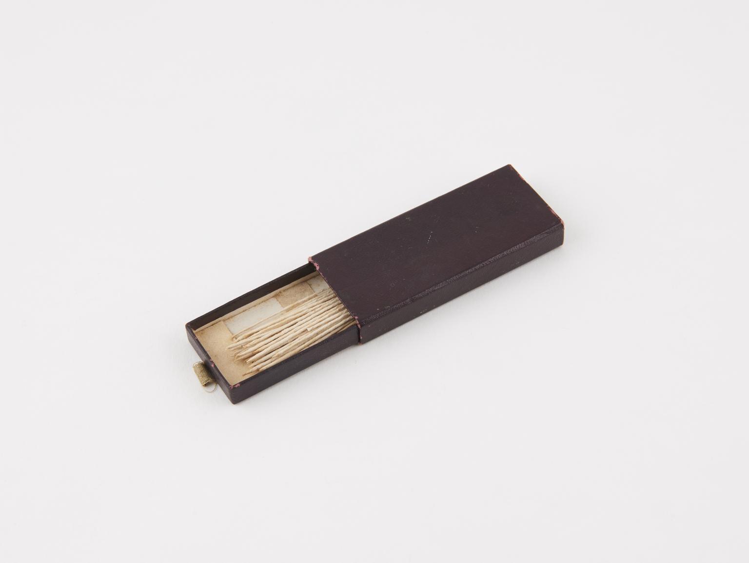 Box of bibulous paper points | Science Museum Group Collection