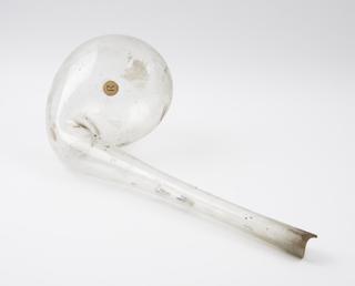 Clear glass retort | Science Museum Group Collection