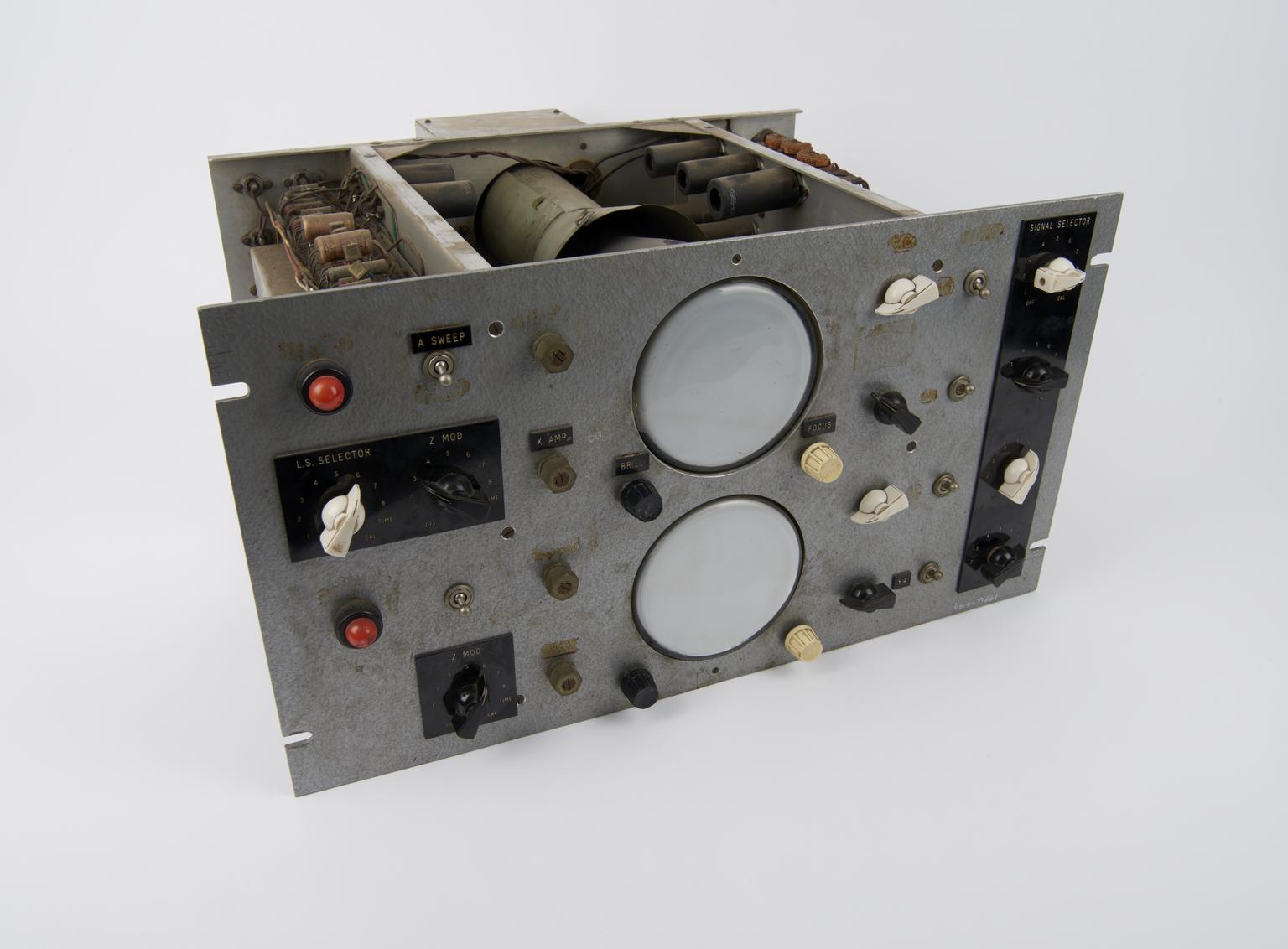 Dual Oscilloscope | Science Museum Group Collection