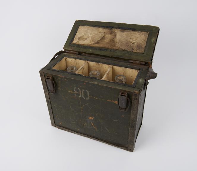 Blood transfusion bottle container for 3 bottles | Science Museum Group ...