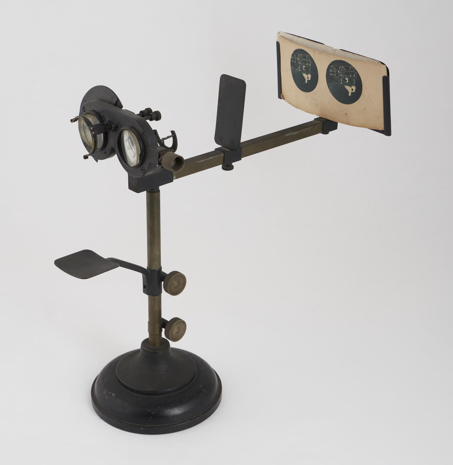 Polack stereoscope on stand | Science Museum Group Collection