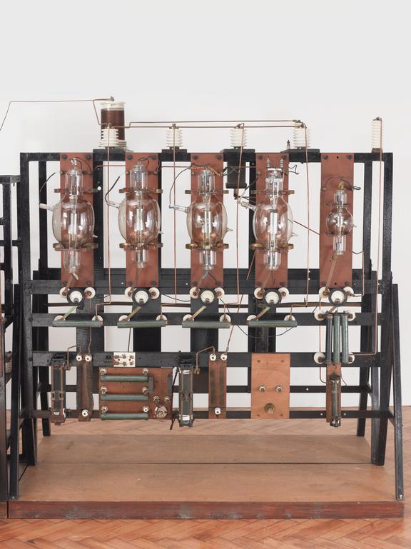 Marconi 1.5kW Transmitter used by 2LO | Science Museum Group Collection