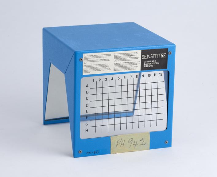Apparatus for reading incubated Sensititre Plate | Science Museum Group ...