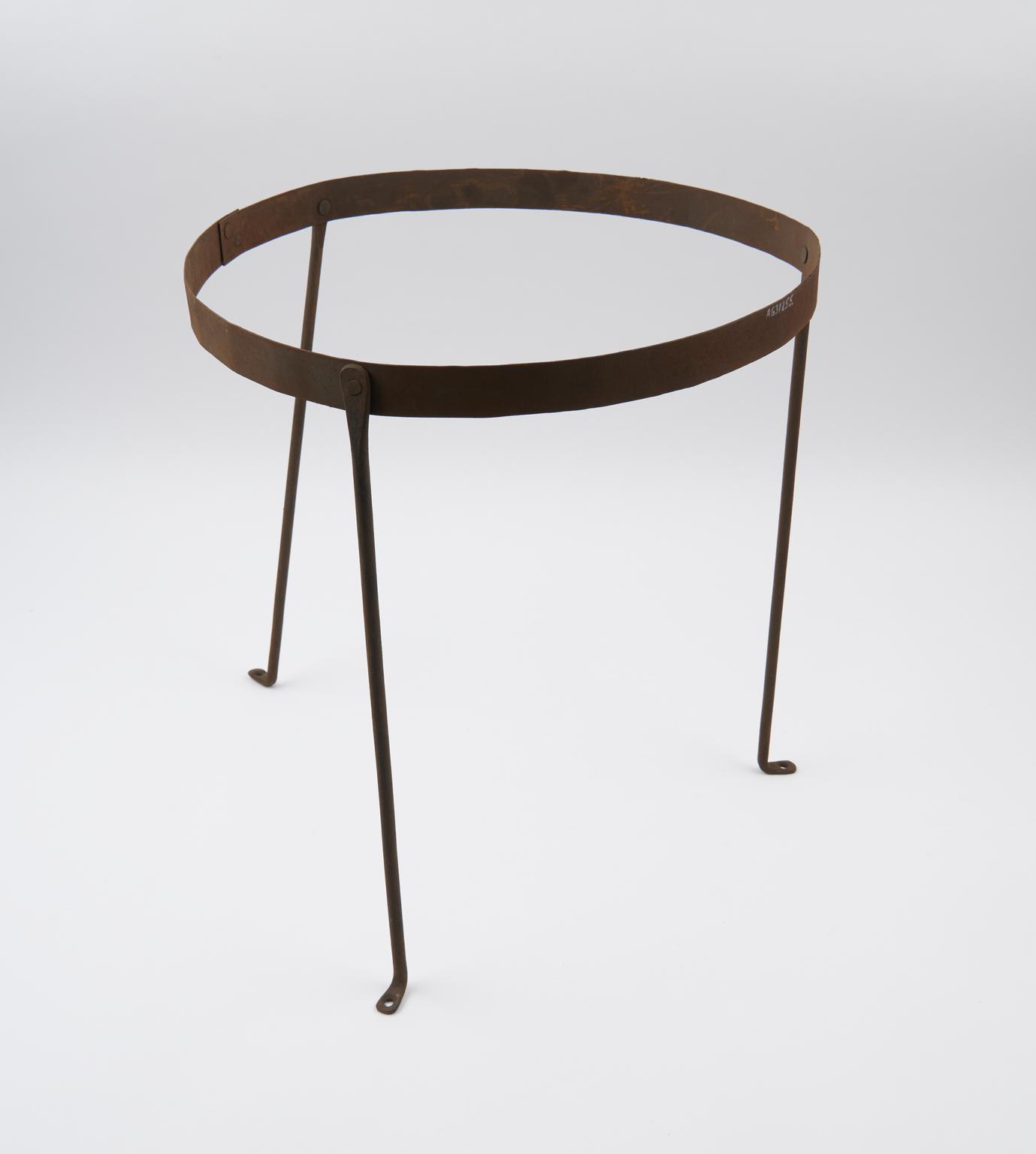 Tripod,iron, C18 or C19, European | Science Museum Group Collection