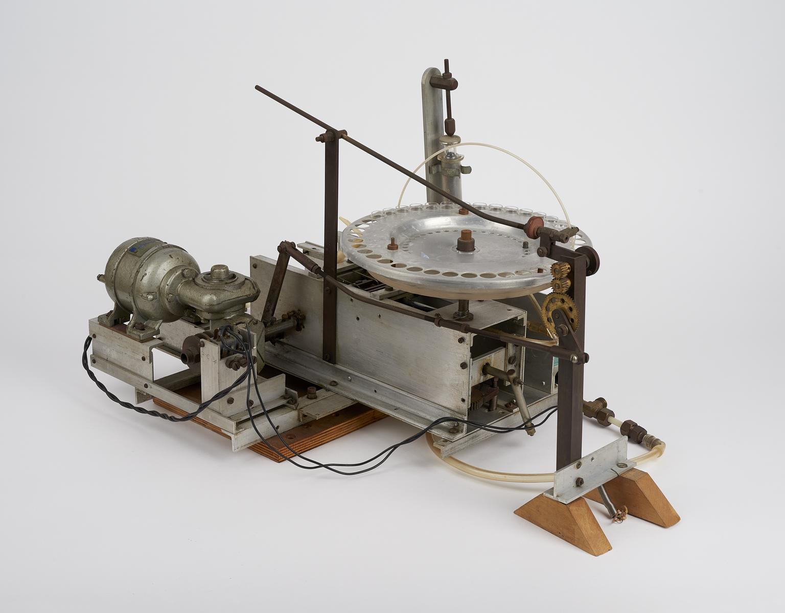 Prototype automatic analyser | Science Museum Group Collection