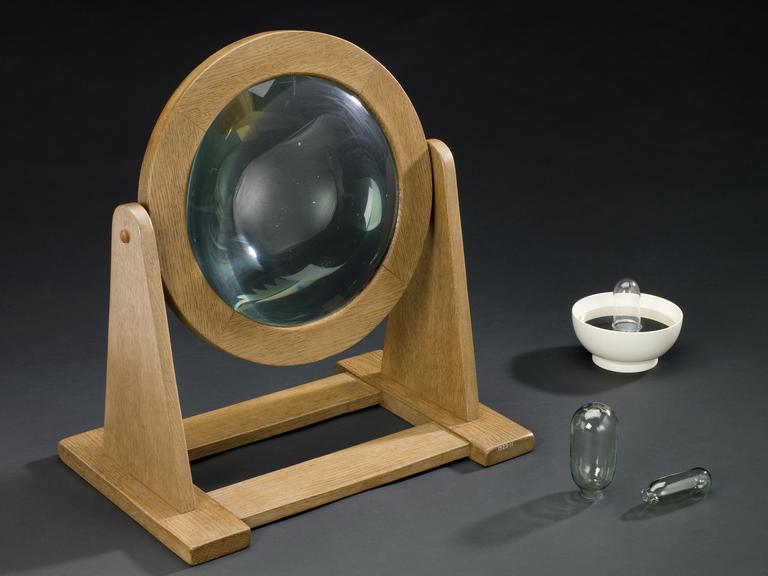 Reproduction of Joseph Priestley's oxygen apparatus | Science Museum ...