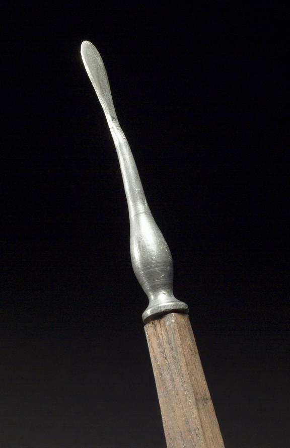 Enlarged model of ophthalmic knife | Science Museum Group Collection