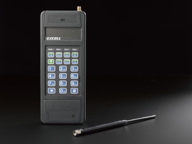 Technophone 'EXCELL PC105T' mobile telephone, 1986 | Science Museum ...