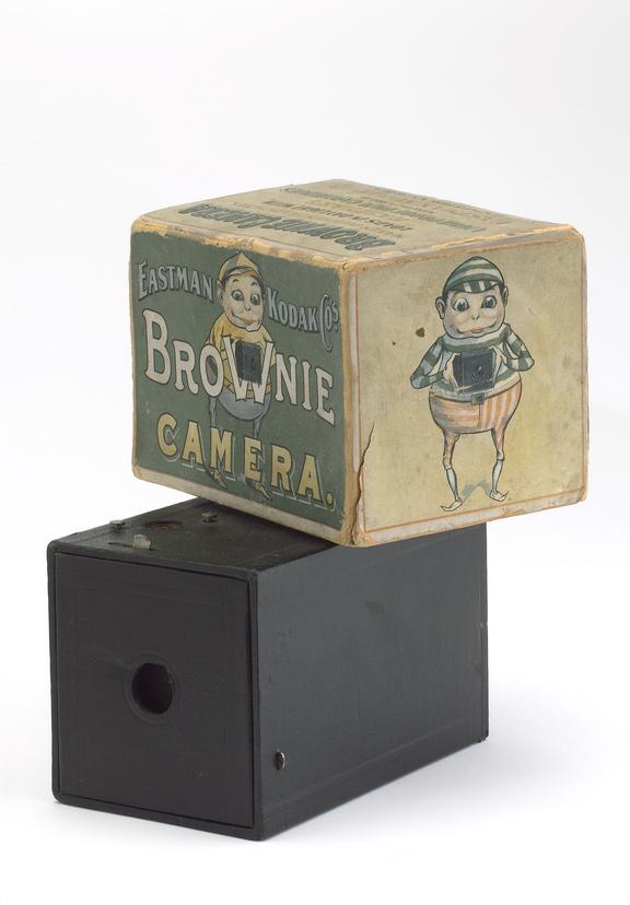 Kodak Brownie Box Camera | Science Museum Group Collection