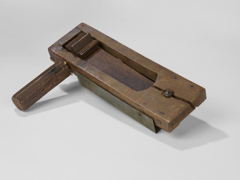 Gas Alert Rattle, England, 1917 | Science Museum Group Collection