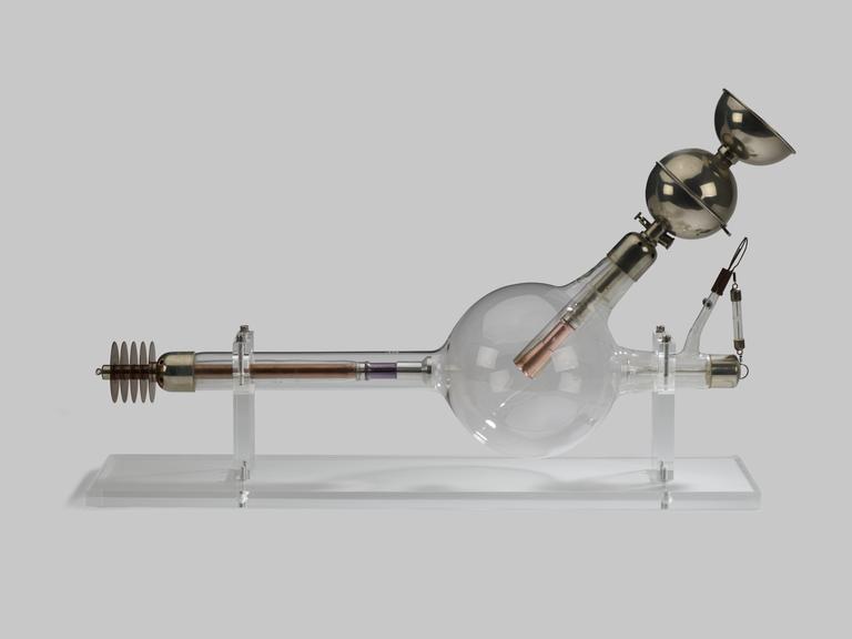 Gas X-ray Tube for Intensive Therapy | Science Museum Group Collection